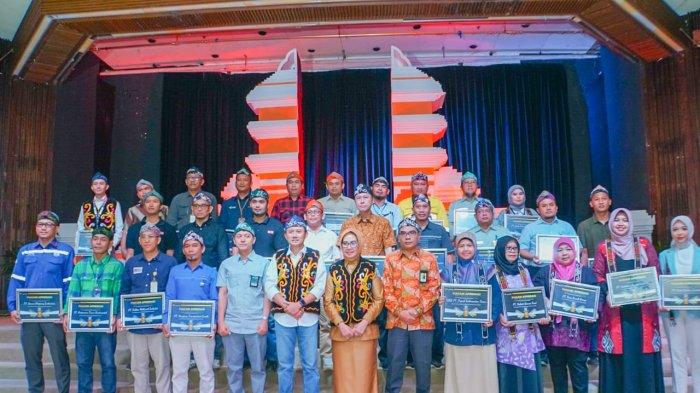 Komitmen Dukung Peningkatan Penerimaan Negara, Pupuk Kaltim Boyong Penghargaan KPPBC Bontang ...