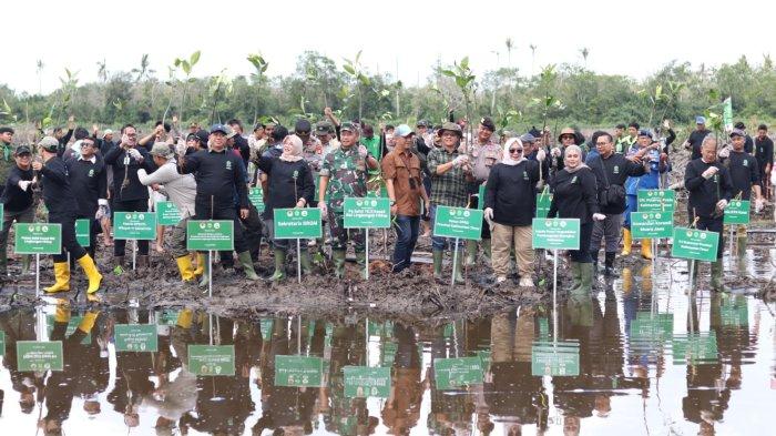 Penanaman Pohon di Muara Jawa Kukar, KLHK Incar Lahan Basah demi ...