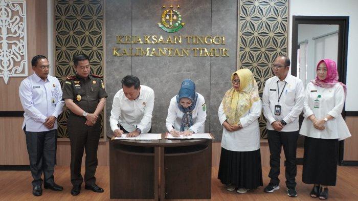 Sekretariat DPRD Kaltim dan Kejati Teken MoU Bantuan Hukum Bidang Perdata dan Tata Usaha Negara ...