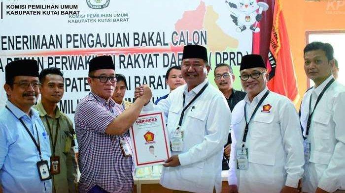 Gerindra Berpeluang Geser Kursi Hanura Jadi Wakil Ketua DPRD kubar ... Gerindra Berpeluang Geser Kursi Hanura Jadi Wakil Ketua DPRD kubar ...