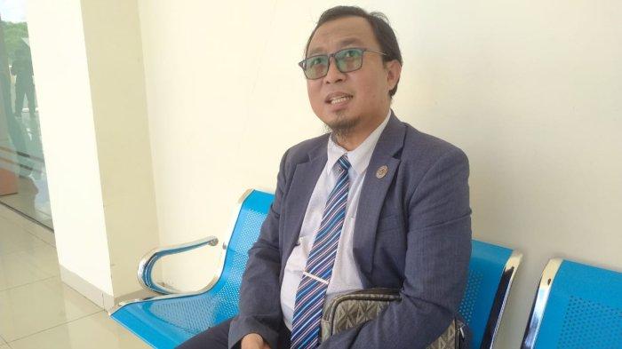 Soroti Ekspresi Datar Terdakwa Junaedi Pembunuh Satu Keluarga di PPU, Motif yang Masih Misteri ...