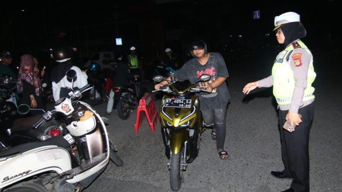 Dini Hari Tadi Satlantas Polresta Balikpapan Razia Puluhan Sepeda Motor, Mayoritas Berknalpot ...