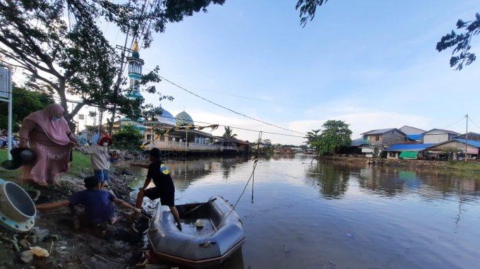 214 Bangunan di Bantaran Sungai Karang Mumus Samarinda Kaltim akan ...