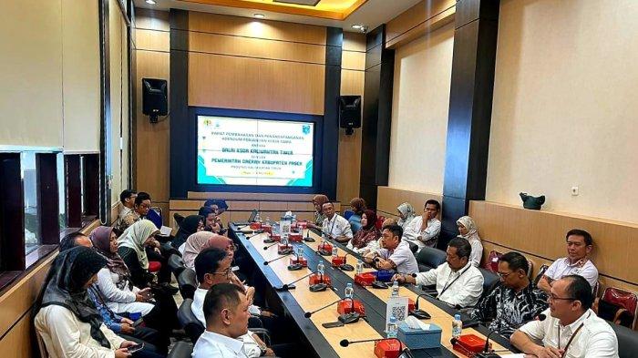 Pemkab Lanjutkan Pembangunan Jalan di Tanjung Harapan Paser Kaltim ...