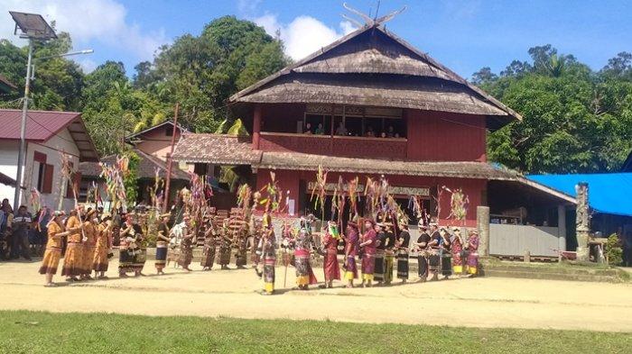 Mengenal Adat Ne'laam, Ritual Anak di Kampung Long Tuyoq, di Kecamatan ...