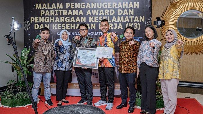 Komitmen Lindungi Pekerja, Pupuk Kaltim Raih Paritrana Award Tingkat Provinsi Kaltim ...