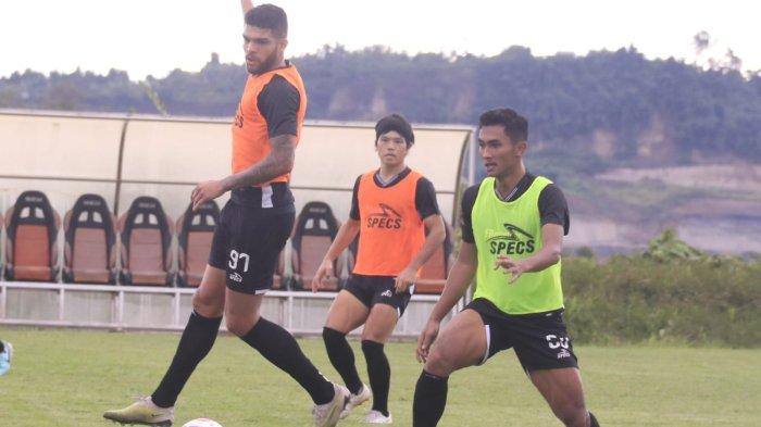 Rivaldo Pakpahan Makin Percaya Diri Bermain Bersama Borneo FC ...