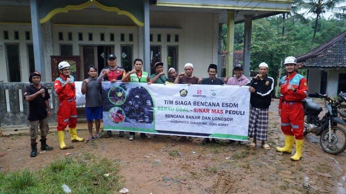 Tim Berau Coal Sinar Mas Peduli Ikut Turun dalam Memberikan Bantuan Bencana Alam Sukabumi ...