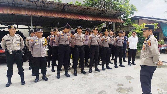 Sidang Galian C Ilegal Eks Hotel Tirta di Pengadilan Negeri Balikpapan Dikawal Puluhan Polisi ...