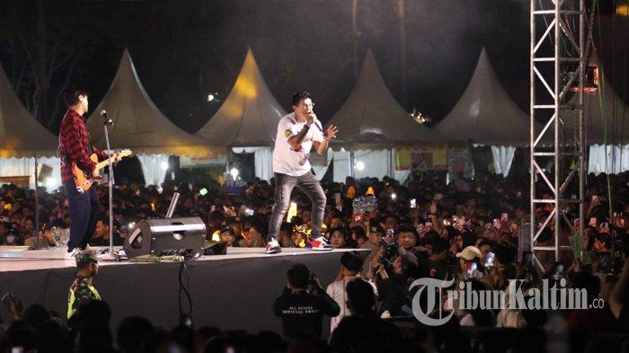 Sukses! Ini Aksi Kangen Band Meriahkan HUT ke-128 Kota Balikpapan di ...