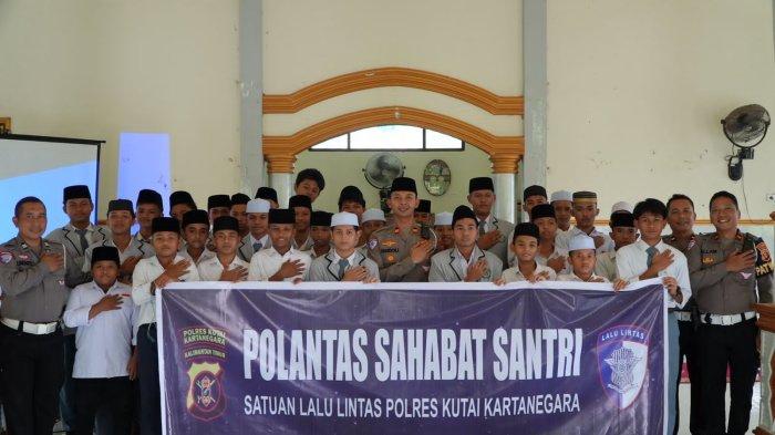 Ajak Santri jadi Pelopor Keselamatan Lalu Lintas, Satlantas Polres ...