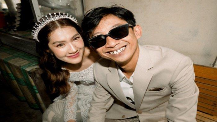 Yono Bakrie Resmi Nikahi Vini Caroline di KUA Samarinda, Kenang Pesan ...