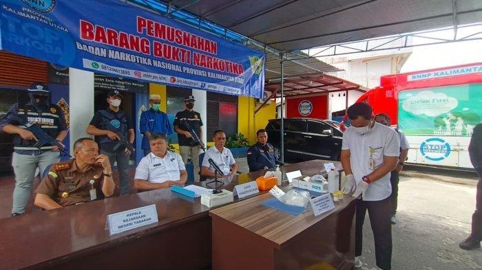 BNNP Kaltara Musnahkan 969,26 Gram Sabu - Tribunkaltim.co