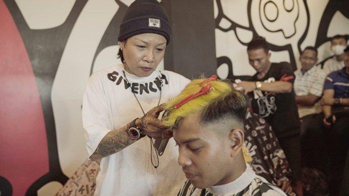 89 Capster di Samarinda Antusias Ikuti Barber Battle: Workshop and ...