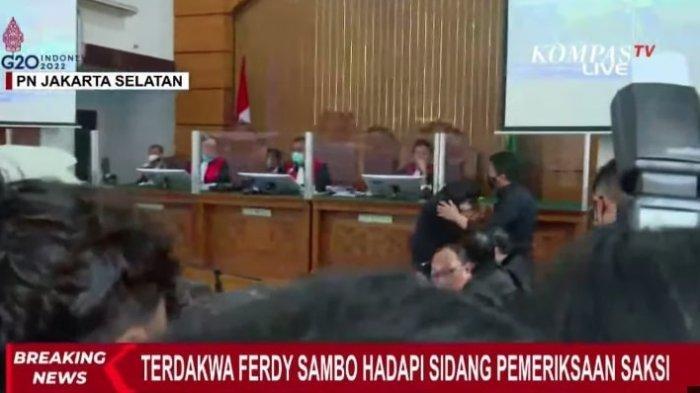 Pertanyaan Pengacara Ferdy Sambo Buat Orangtua Brigadir J Marah, Hakim Turun Tangan ...