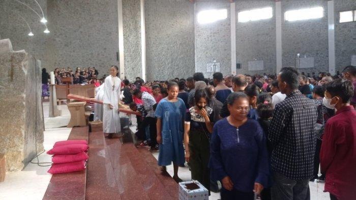 Ibadat Jumat Agung Berlangsung Khidmat, Umat Gereja St Gabriel Nunukan ...