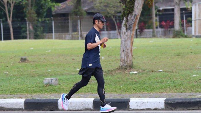 Pakai Sepatu Lari Seharga Rp3,5 Juta, Gusti Akui Style Branded Bikin ...