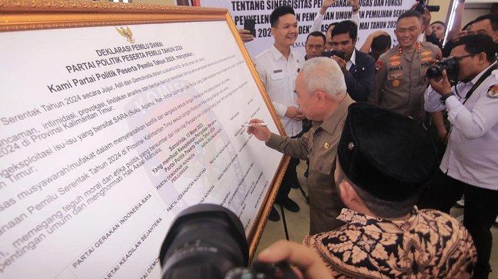 KPU Kaltim Deklarasi Damai dan Berintegritas Hadirkan Parpol Peserta Pemilu 2024 - Tribunkaltim.co