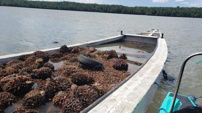 Kapal Pengangkut Sawit di Nunukan Tenggelam, tak Ada Korban Jiwa - Tribunkaltim.co
