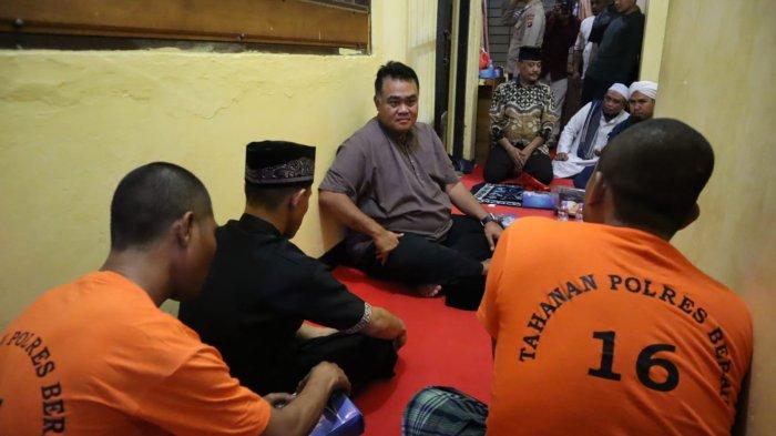 Polres Berau Gelar Buka Puasa dan Tausiyah Bersama Tahanan, Sebagai Wujud Pendekatan Humanis ...