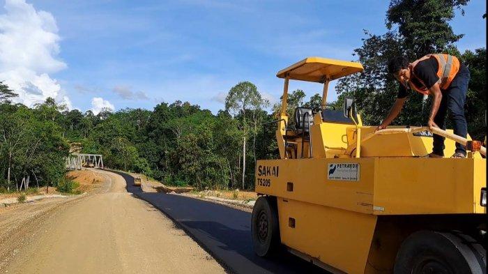 Pemkab Mahulu Apresiasi Pembangunan Ruas Jalan Long Bagun-Long Pahangai ...