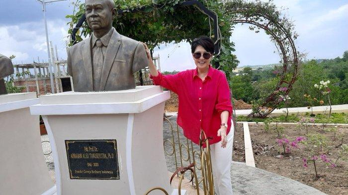 Monumen "Bapa dan Anak Rohani" Diresmikan, Pdt Samuel Kusuma Ingatkan ...