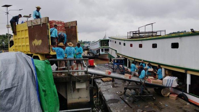 Dinsos Kaltim Berangkatkan 4.500 Paket Logistik untuk Korban Banjir di Mahakam Ulu - Tribunkaltim.co