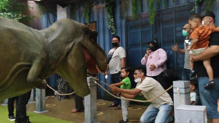 Dibawa Dari Masa Lalu, Dinosaurus Purbakala Time Travel ke City Centrum ...