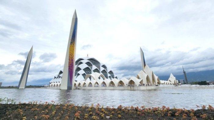 Ridwan Kamil sebut Masjid Al Jabbar sebagai Proyek Tersulit yang Pernah ...