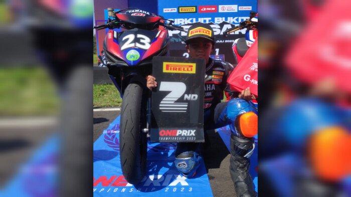 Finis ke 2 Race 1, Candra Hermawan di Posisi Pertama Kelas Novice OP ...
