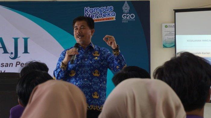 Pembekalan Mahasiswa Unikarta Magang, Sekda Sunggono Beberkan Kiat Sukses di Dunia Kerja ...