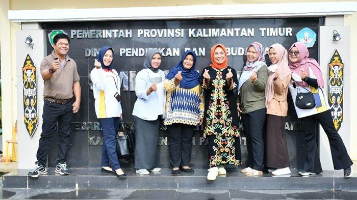Hetifah Sjaifudian: Hari Guru Nasional, Guru Sebagai Teladan Bangsa ...