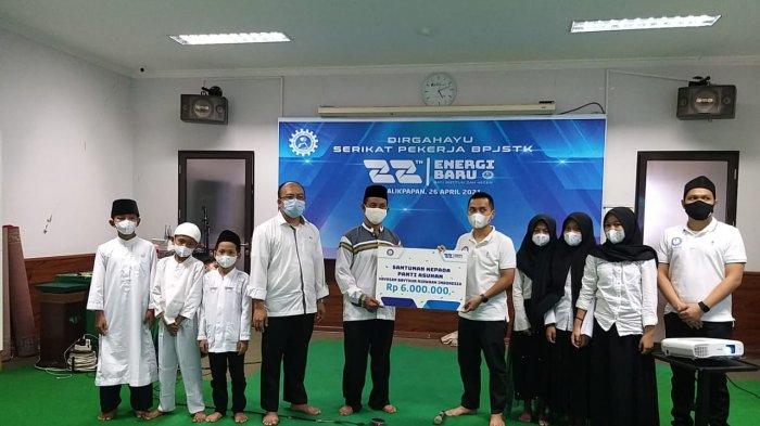 Sambut Usia Baru BPJAMSOSTEK Kalimantan Bantu Pondasi Kemanusiaan, Santuni Anak Yatim ...