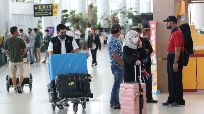 Jelang Tahun Baru 2023, Arus Mudik Penumpang di Bandara SAMS Balikpapan Melonjak - Tribunkaltim.co