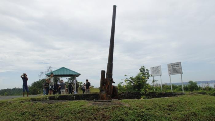 Masih Berdiri Tegak Meriam Bekas Penjajahan Jepang di Tanjung Batu ...