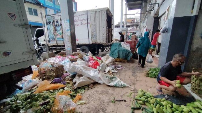 Sampah di Pasar Baru Balikpapan Menumpuk, Bau dan Terkesan Jorok, Manajemen Ungkap Masalahnya ...