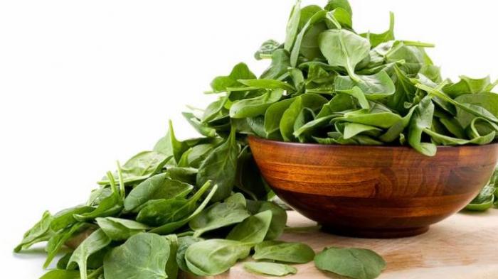 Mengandung Antioksidan dan Nutrisi, Berikut Manfaat Bayam untuk ...