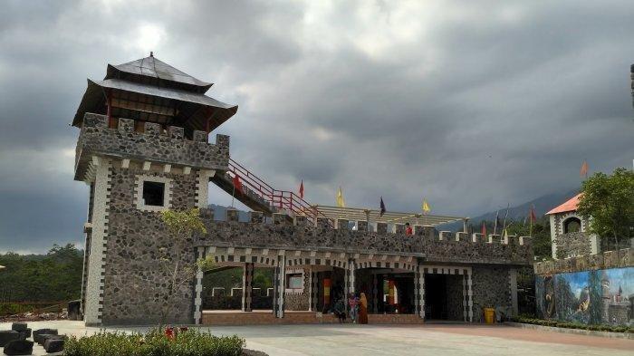 Bentuk dan Arsitekturnya Unik Banget, Berikut ini 3 Tepat Wisata yang ...