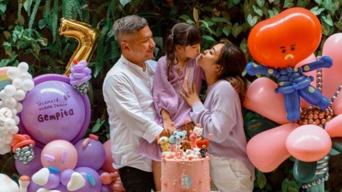 Diisukan Rujuk, Berikut 7 Foto Kebersamaan Gisella Anastasia dan Gading Marten yang Bikin Baper ...