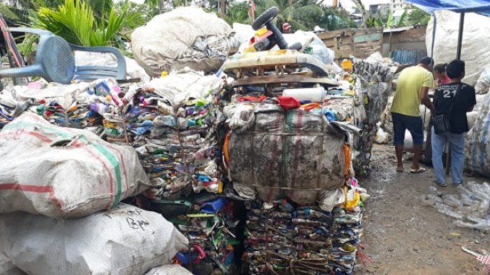 Pengepul Ini Bisa Kumpulkan 1,5 Ton Sampah Plastik per Hari, Omset ...