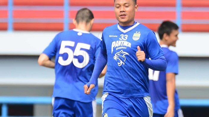 Asri Akbar Dilepas, Dedi Kusnandar Dikabarkan Merapat ke Borneo FC ...