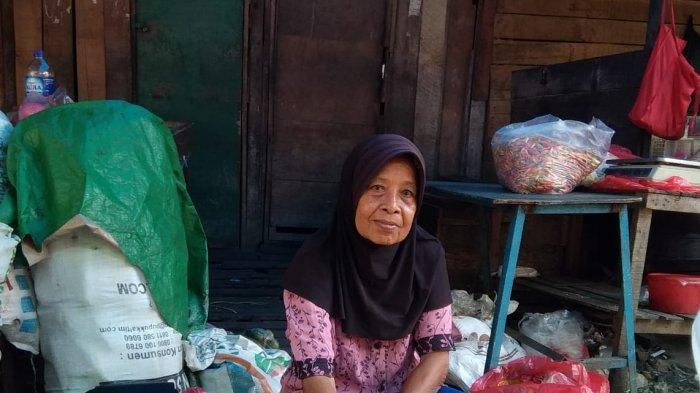 Kisah Dharmini, Dibawa Tantenya di Balikpapan untuk di Sekolahkan ...