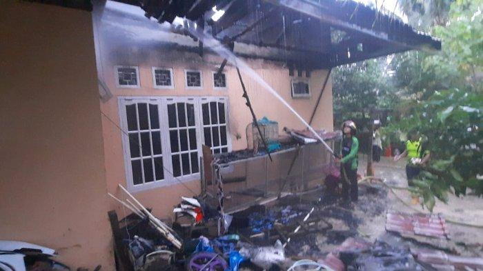 Kebakaran Rumah di Lempake Samarinda, Saksi Mendengar Seperti Ledakan Tabung Gas - Tribunkaltim.co
