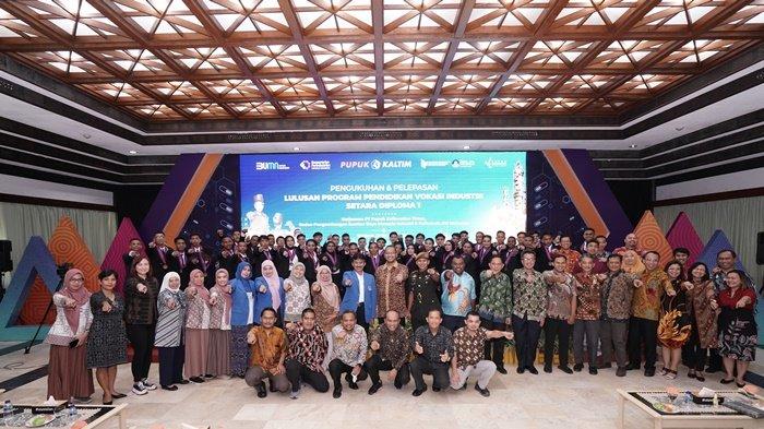 Wisuda 49 Lulusan Program Vokasi, Pupuk Kaltim Siap Tingkatkan Pengembangan SDM di Indonesia ...