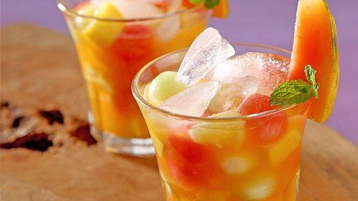 Resep Es Jeruk Buah Enak, Minuman Dingin dari Buah Segar yang Begitu ...