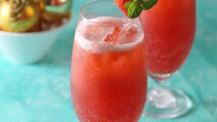 Resep Strawberry Sparkling Juice, Minuman Dingin ala Kafe Mewah yang ...