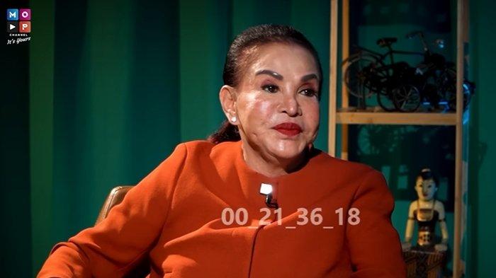 Mpok Atiek Akui Masih Dilirik Banyak Berondong Meski Berusia 66 Tahun ...