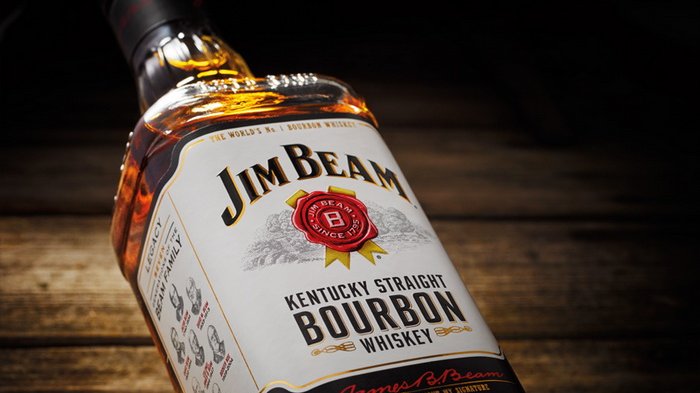 Tak Cuma Rokok, Penumpang Ini juga Ditawari Minum Jim Bean oleh ...