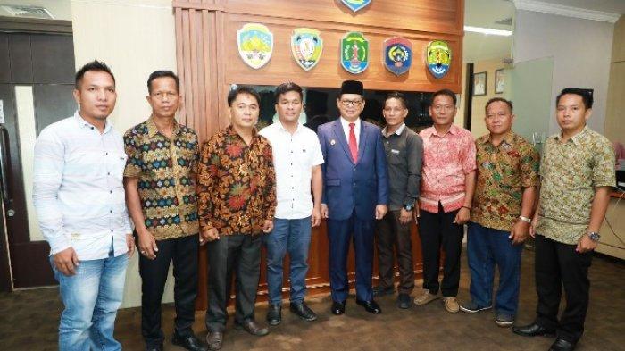 Terima Audiensi Tokoh-tokoh Desa, Gubernur Pastikan Perhatikan ...