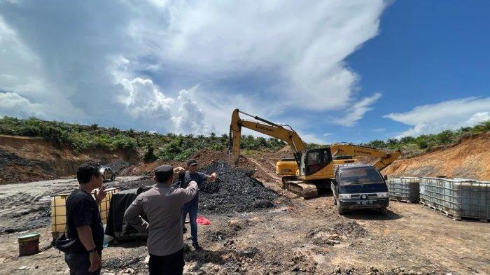 2 Pelaku Tambang Batu Bara Ilegal di Sekitar IKN Diamankan, 1 Ekskavator dan 6 Truk Diamankan ...